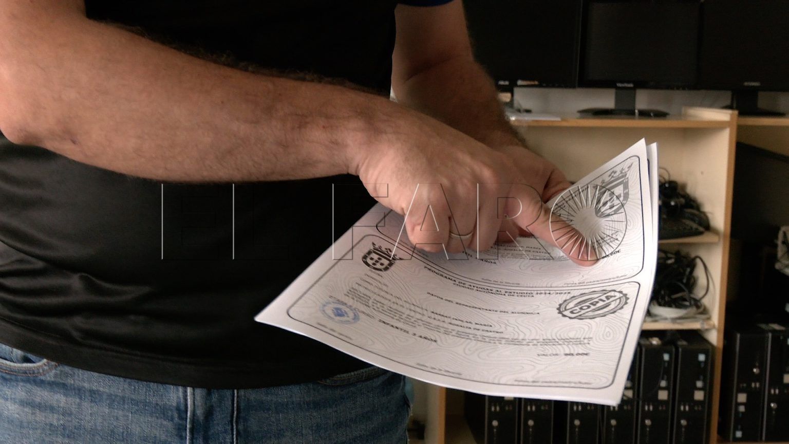 Comienza el reparto del cheque libro en los colegios de Ceuta