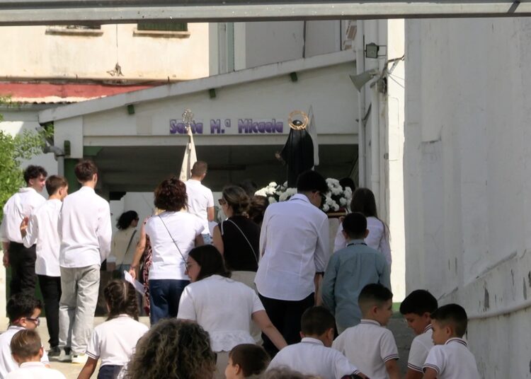 Fiesta y procesión en las Adoratrices por Santa María Micaela